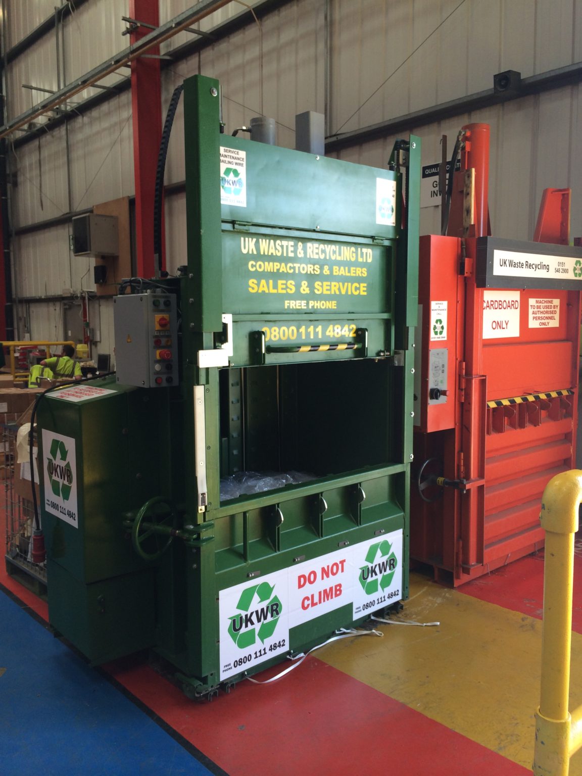 UK300 Series Vertical 300Kg Baler - UK Waste & Recycling