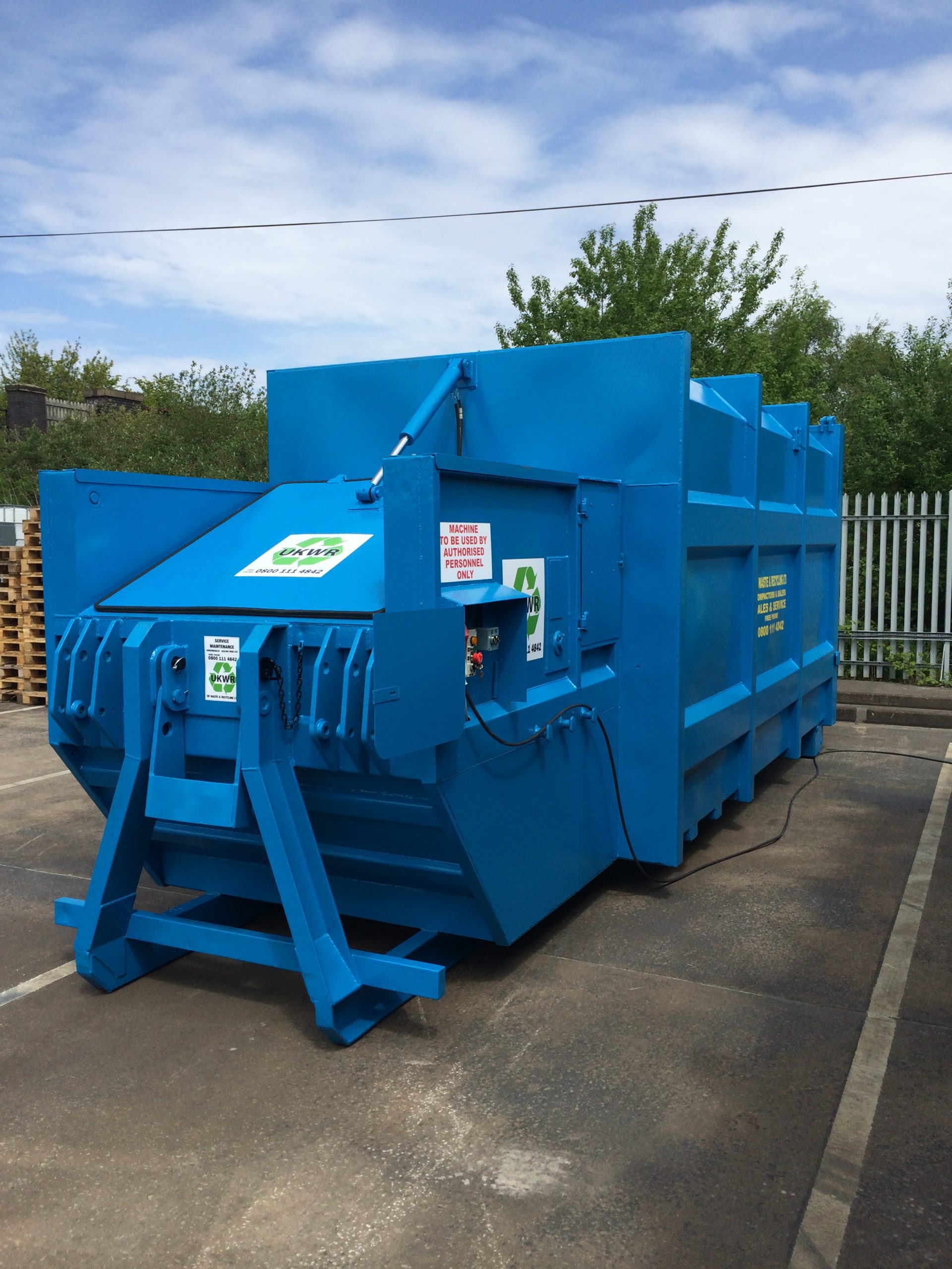 UKWR Portable Waste Compactor - RORO Hook, 25 - 35YD Sealed Front Load ...