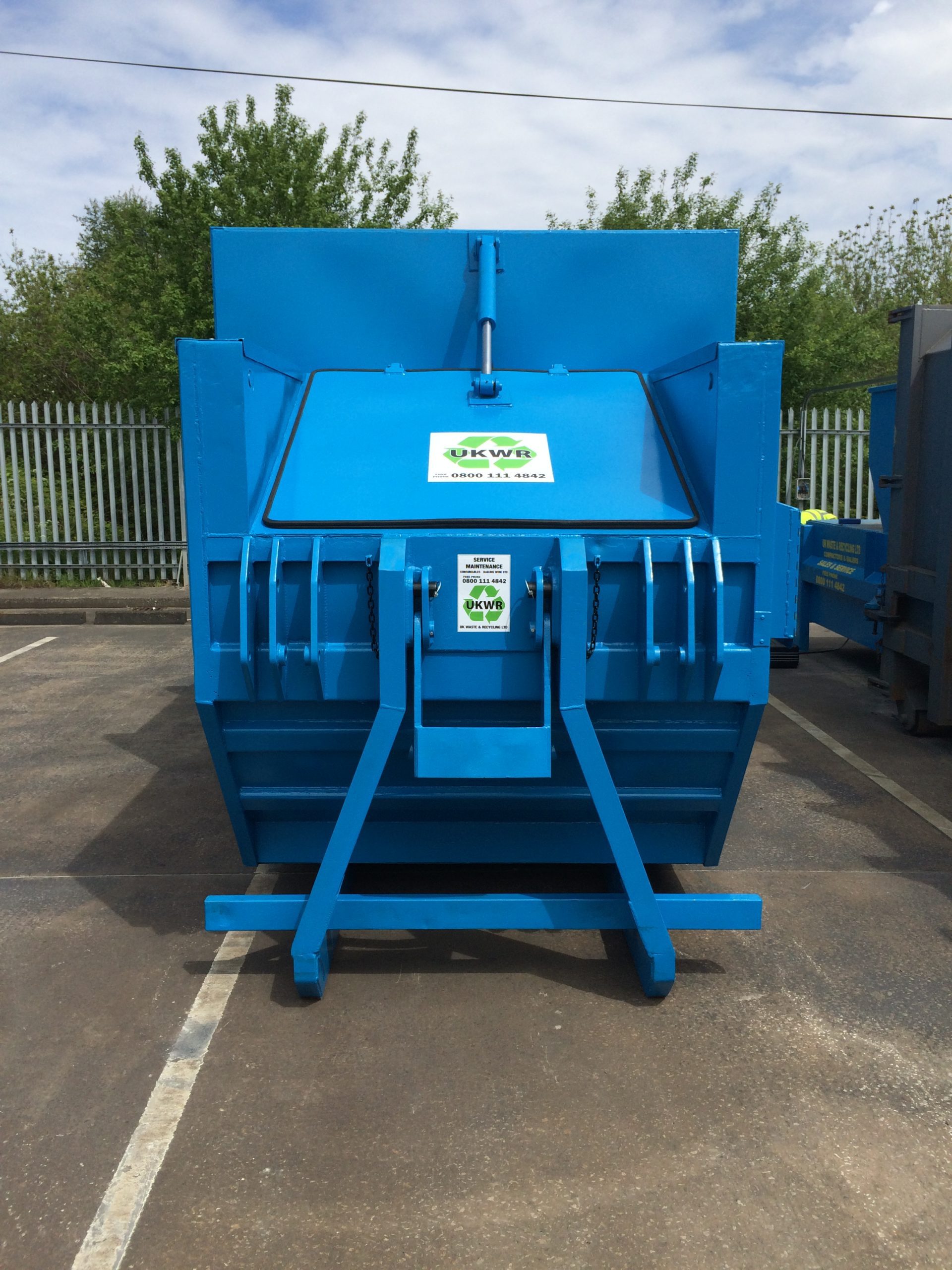 UKWR Portable Waste Compactor - RORO Hook, 25 - 35YD Sealed Front Load ...