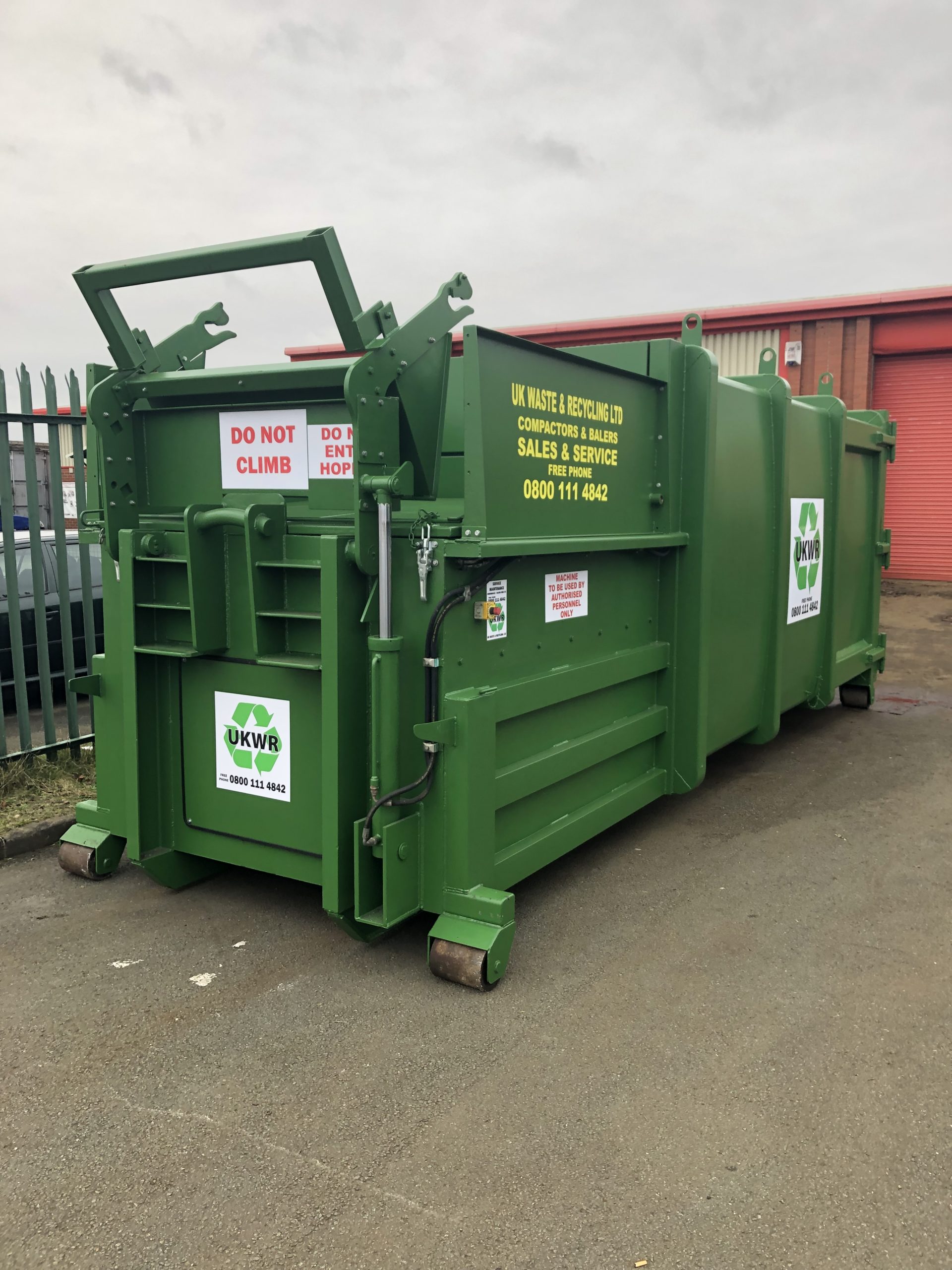 UKWR Portable Waste Compactor - RORO Hook, 25 - 35YD Sealed Front Load ...